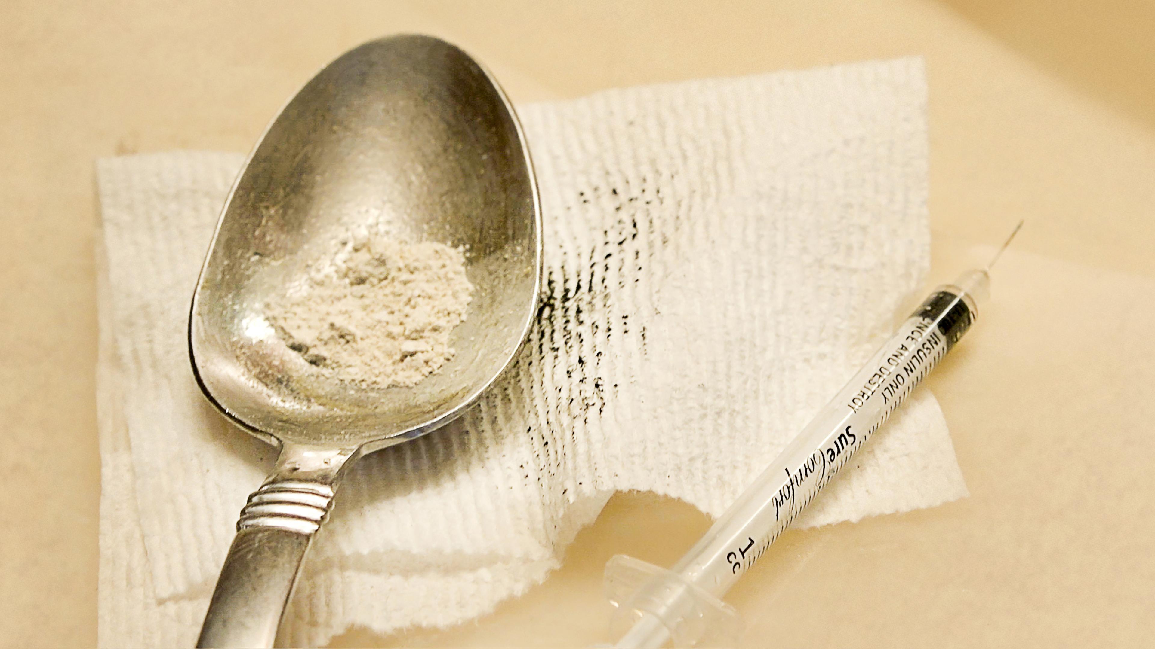 Watch Heroin: Cape Cod, USA (HBO) | HBO Max