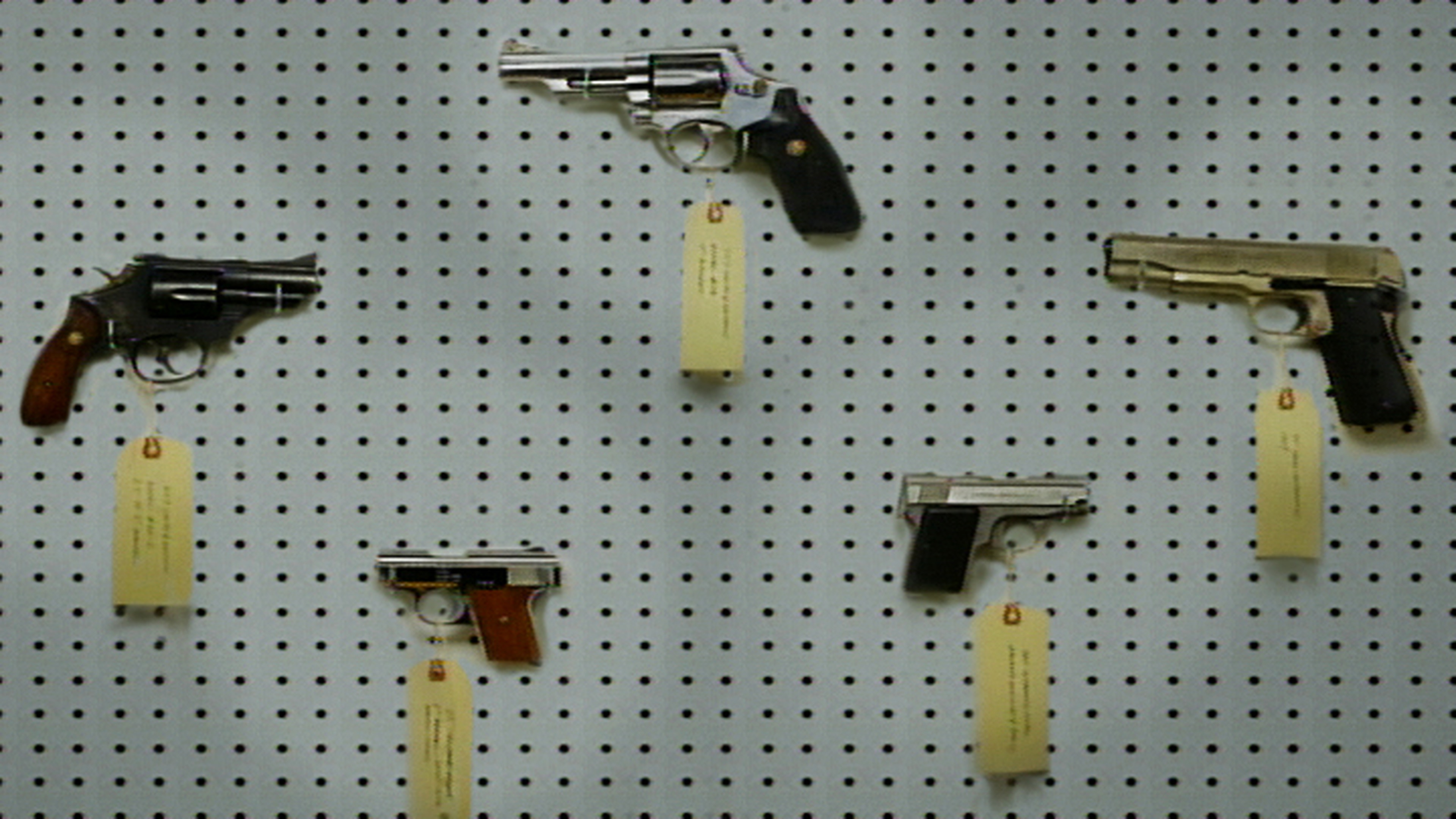Assista 5 American Handguns 5 American Kids: America Undercover | HBO Max