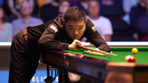 Jetzt ansehen Louis Heathcote - Ding Junhui | Sport auf HBO Max