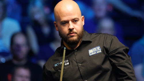 Watch Luca Brecel - Ian Burns