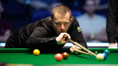 Jetzt ansehen Zhou Yuelong - Mark Allen | Sport auf HBO Max