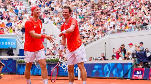 Regarder Tennis : T. Griekspoor / W. Koolhoof - M. Fucsovics / F ...